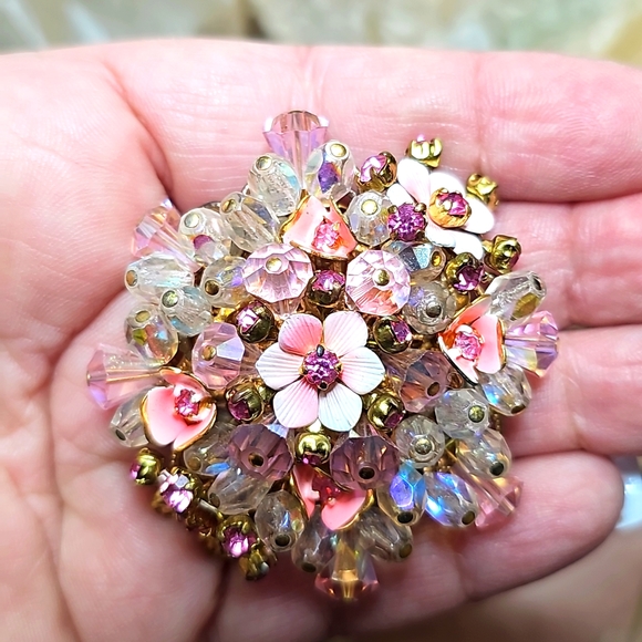 Alice Caviness | Jewelry | Vintage Alice Caviness Pink Brooch | Poshmark